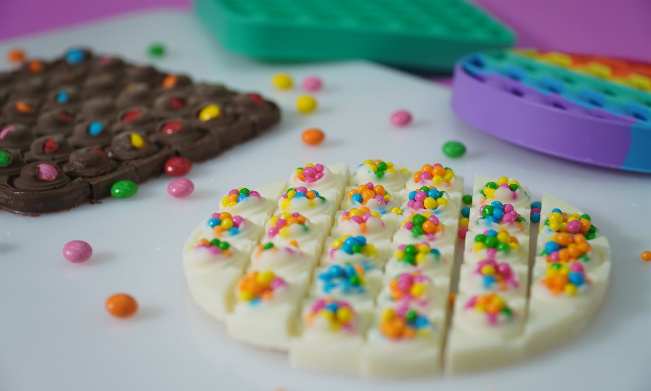 Pop it de Chocolate com Confeitos Receita | Dr. Oetker